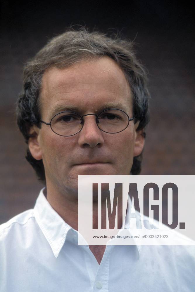 Mannschaftsarzt Dr. Joachim Schubert (VfL Bochum) Fußball 1. BL Herren ...