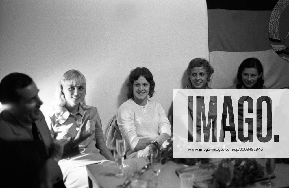 V.re.: Helga Seidler, Dagmar Käsling, Monika Zehrt und Rita Kühne ...