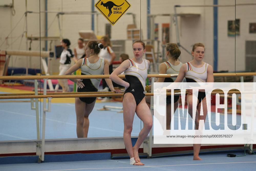 Jenny Brunner (li.) und Lisa Katharina Hill (beide Deutschland) Turnen ...