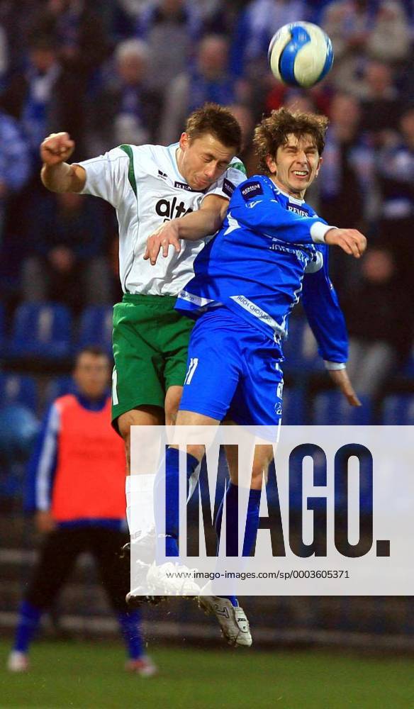 Marcin Nowacki (Chorzow, re.) gegen Mariusz Muszalik (Groclin ...