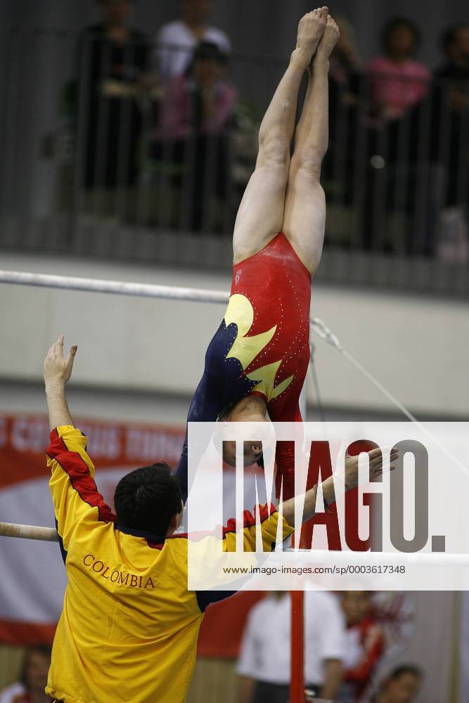 Nathalia Sanchez Cardenas mit Trainer Turnen Damen Weltcup 2008, Welt ...