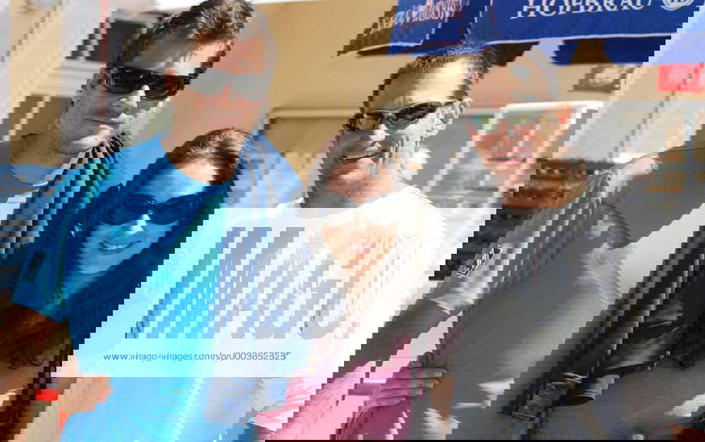 Thomas Haas (Deutschland, li.) mit Schwester Sabine und Trainer Dean ...