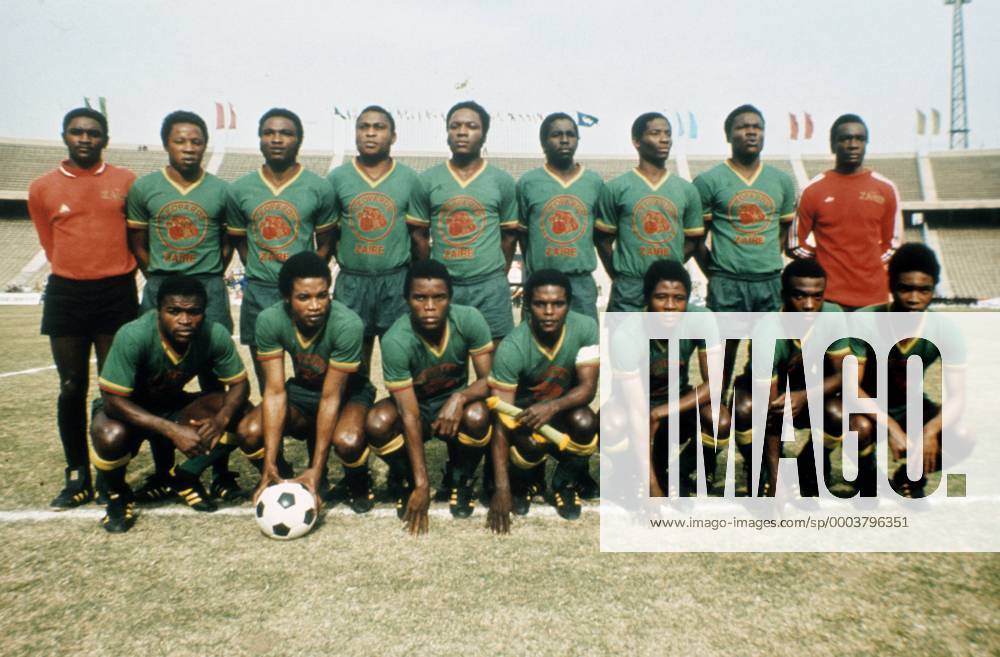 Kader Zaire, hi.v.li.: Torwart Dimbi Tubilandu, Mulamba N Daye, Mukombo ...