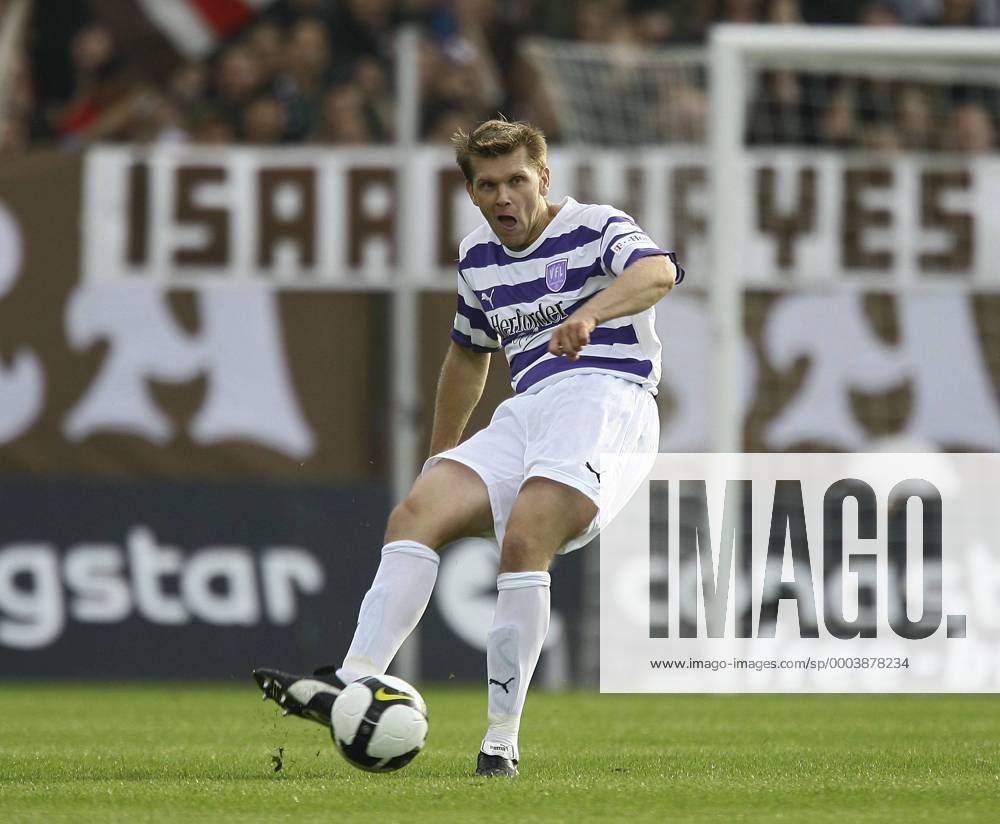 Thomas Cichon am Ball Fußball 2. BL Herren Saison 2008 2009, VfL ...