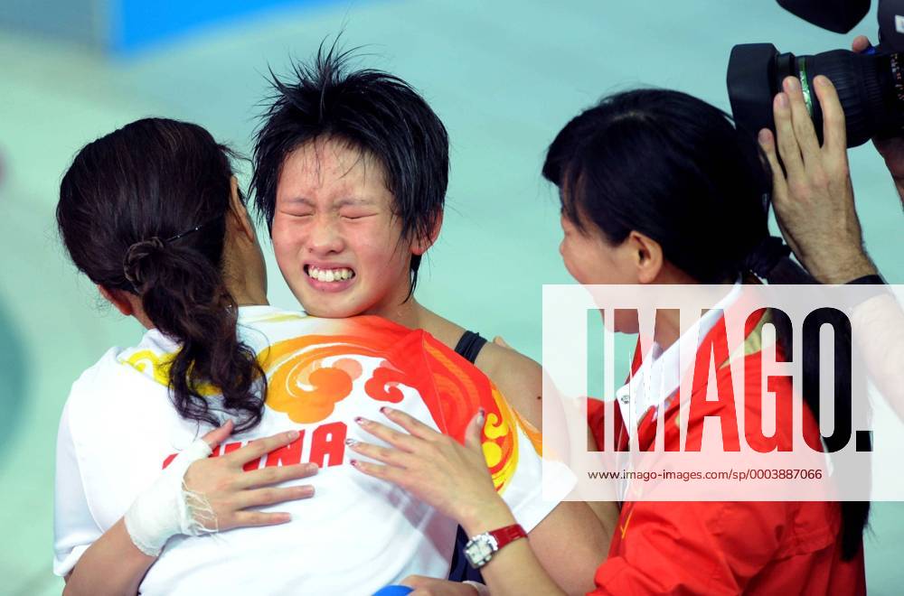 Chen Ruolin - Olympiasiegerin vom 10m Turm 2008 - Wasserspringen OS ...