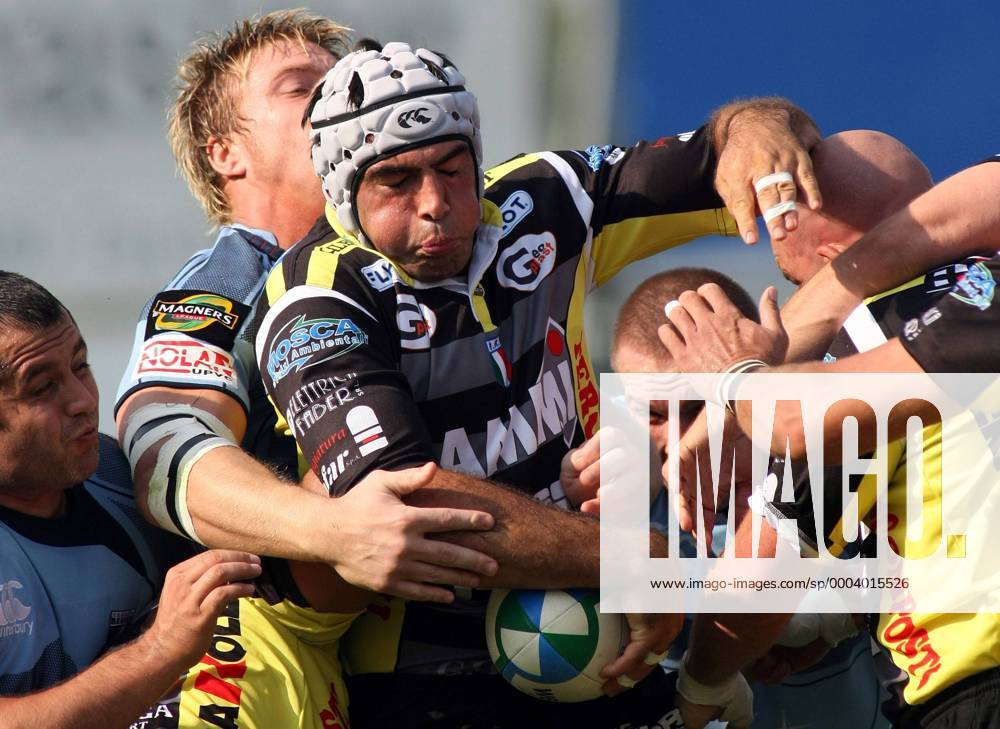 Robert Sidoli (Calvisano) im Duell - Rugby Herren Heineken Cup 2008 ...