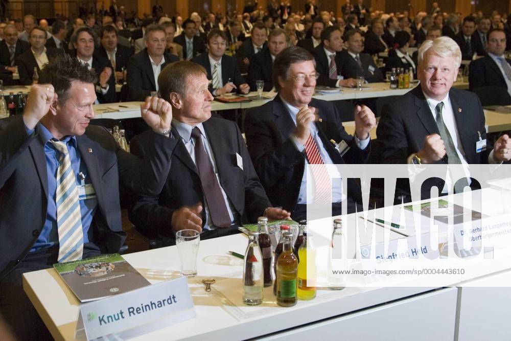 Knut Reinhardt (li.), Sigfried Held (2.v.li.) und Dr. Gerhard ...