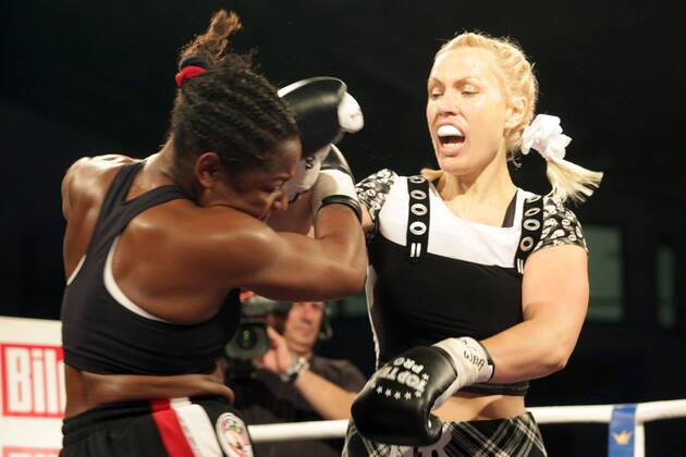 Natascha Ragosina gegen Laura Ramsey Boxen Damen WBA und WBC WM 2009 ...