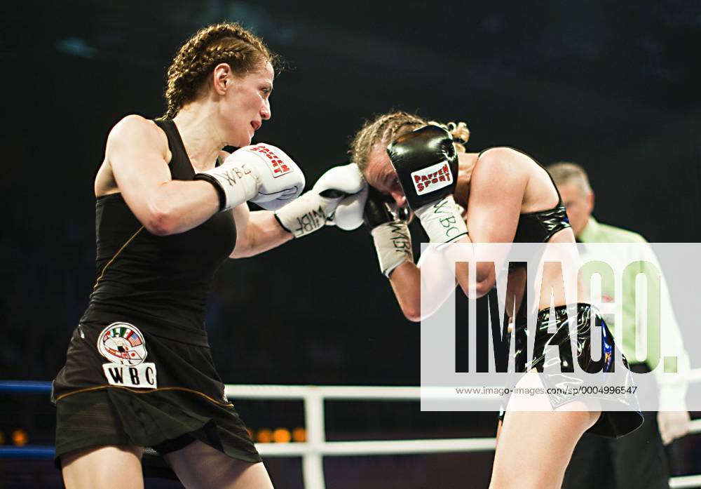 Ina Menzer (GER, L) vs. Esther Schouten (NED) WIBF, WBC, WBO World ...