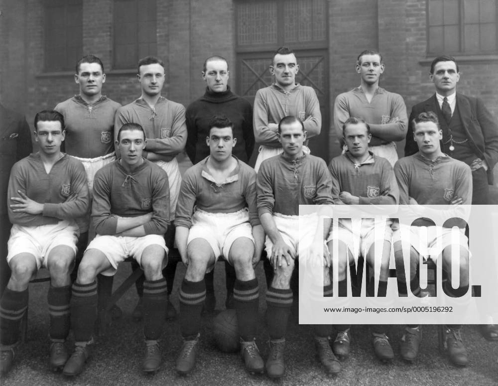 EVERTON FOOTBALL CLUB 1927 1928, FIRST DIVISION LEAGUE CHAMPIONS. (BACK ...