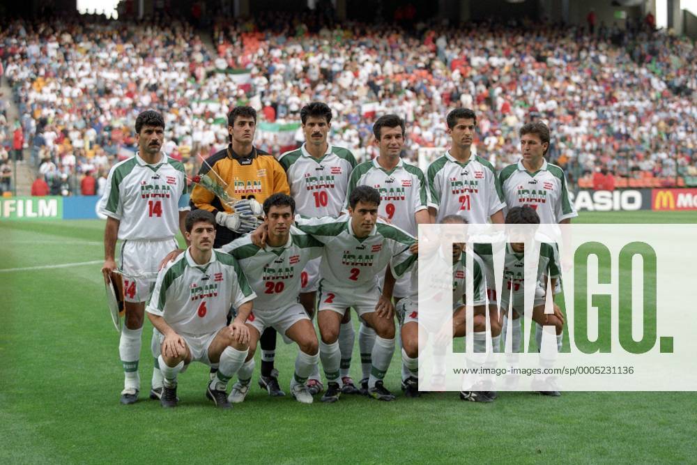 Mannschaftsfoo Iran, hi. v. li.: Nader Khani, Torwart Nima Nakisa, Ali ...