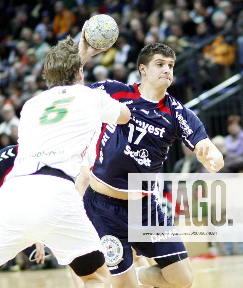 Handball, Bundesliga - HSG Wetzlar - SG Flensburg Handewitt, v. li. Sven Sören Christophersen HSG