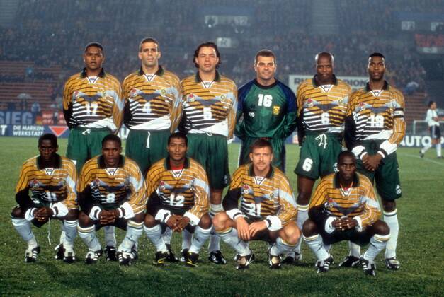 Mannschaftsfoto Südafrika, hi. v. li.: Thurston Bartlett, Pierre Issa ...