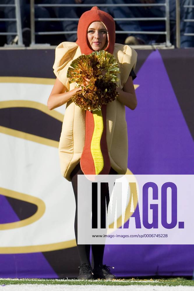 October 24, 2010: Ravens cheerleader in a Hot Dog costume during the ...