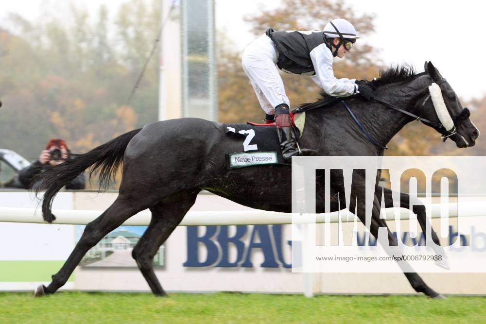 31.10.2010, Hannover, Niedersachsen, GER - Tarrjoo mit Dr. Lydia ...