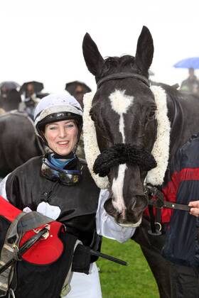 31.10.2010, Hannover, Niedersachsen, GER - Tarrjoo mit Dr. Lydia ...