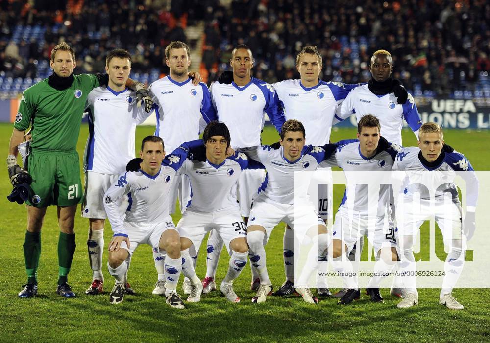 Mannschaftsbild FC Kopenhagen, hi.v.li.: Johan Wiland, William Kvist ...