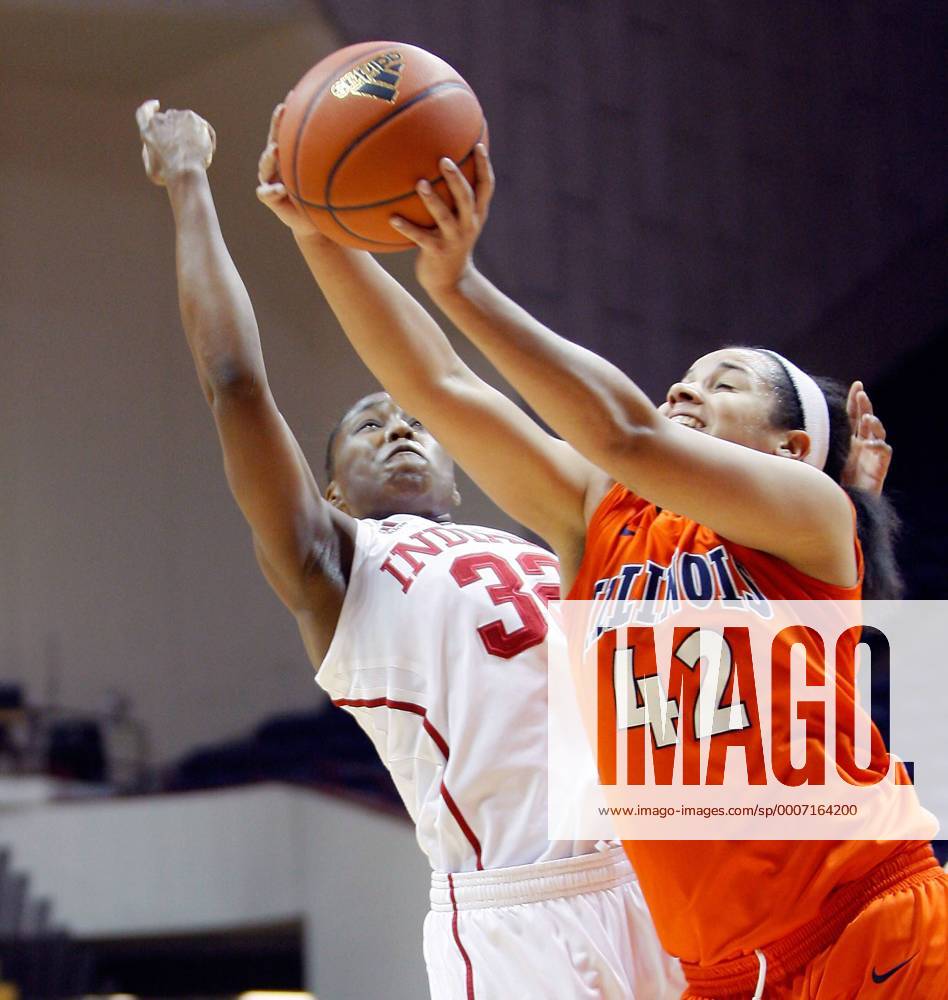 : Illinois Fighting Illini guard Amber Moore 42 grabs a rebound away ...