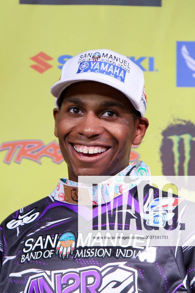 Jan. 15, 2011 - Phoenix - Round two winner James Bubba Stewart