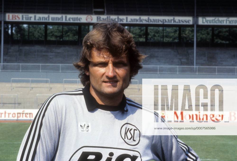 Torwart Rudolf Wimmer (Karlsruher SC) Präsentation, Pressetermin ...