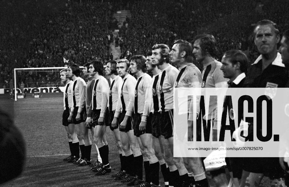 Mannschaftsvorstellung Dynamo Dresden in München, v.re.: Frank Ganzera ...