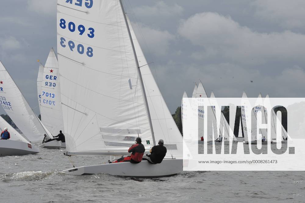 Start zum 7. Wettlauf mit Steuermann Alexander HAGEN mit Vorschoter ...