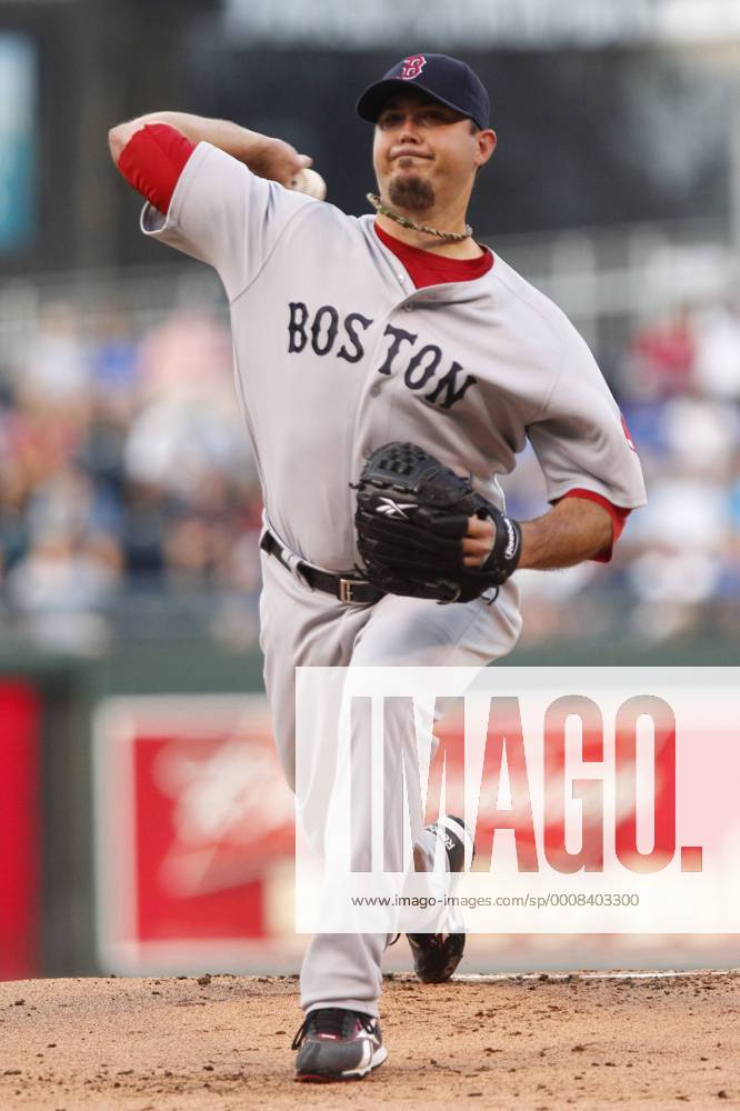 August 18, 2011: Josh Beckett 19 of Boston in action during the MLB ...