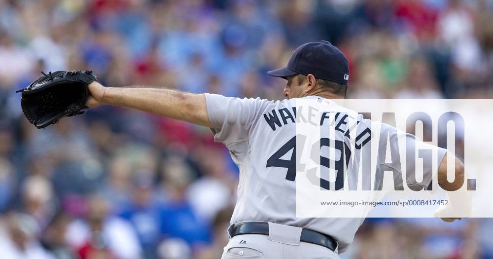 Kansas City, MO, USA - Boston Red Sox starting pitcher Tim Wakefield ...