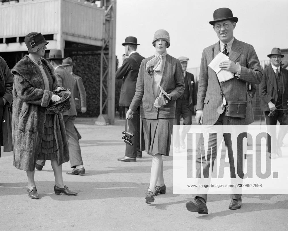 Derby Spring Meeting . Mrs Sowerby and Mr K . Knowles . 19 April