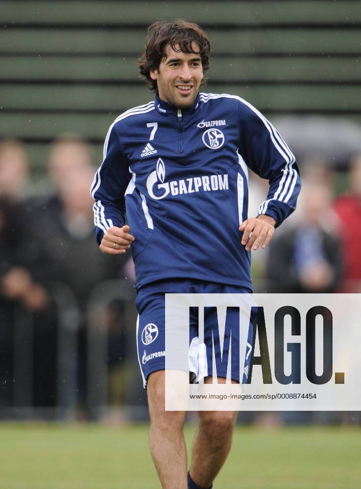 25-10-2011, Fussball, Saison 2011-2012, Training FC Schalke 04, Raul ...