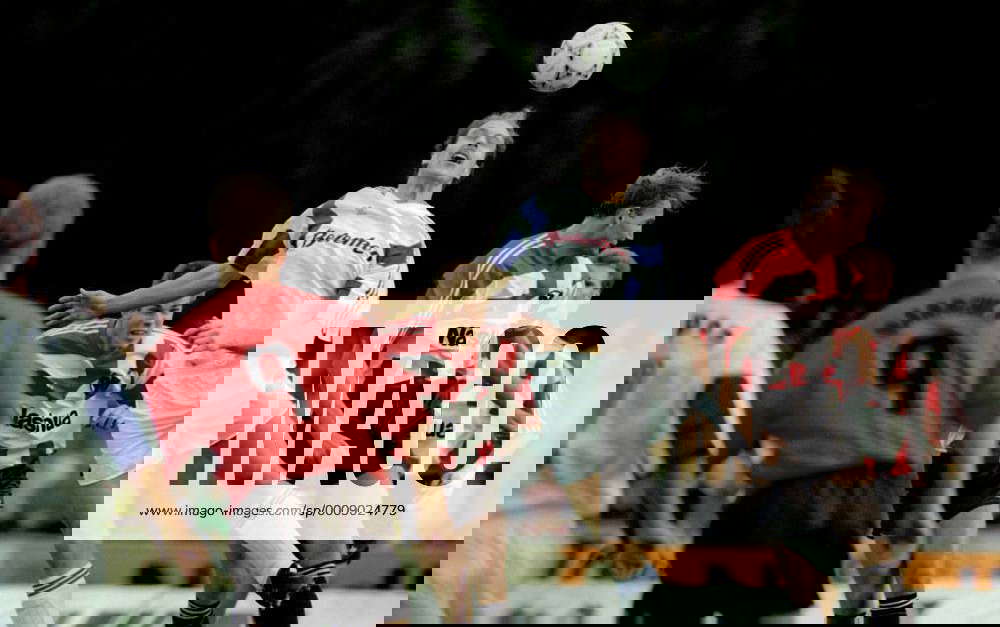 Aus 2. BL Saison 1991 1992 SV Meppen gegen Hannover 96 1:1 - Kopfball ...