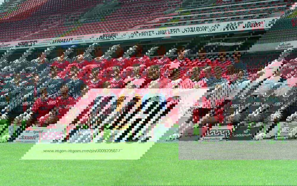 Kader 1. FC Kaiserslautern 1995 1996, hi.v.li.: Zeugwart Krauß, Thomas ...