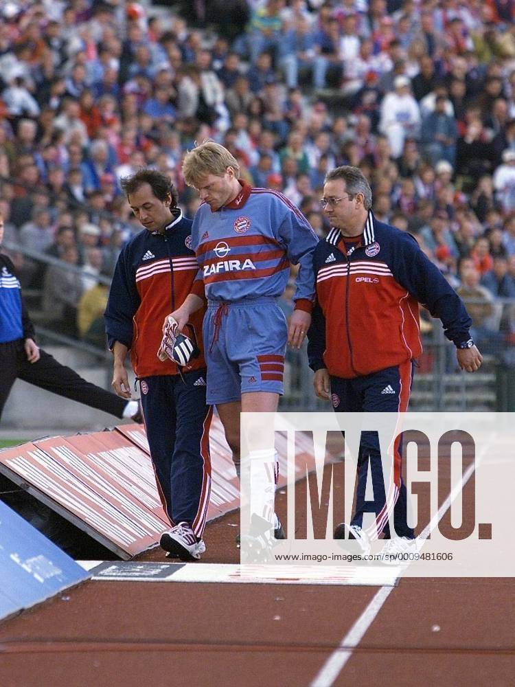 FC Bayern München - Hertha BSC Berlin Verletzung Kahn