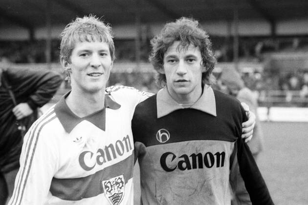 Karlheinz Förster und Andreas Müller gegen Torwart Gerald Ehrmann o0 ...