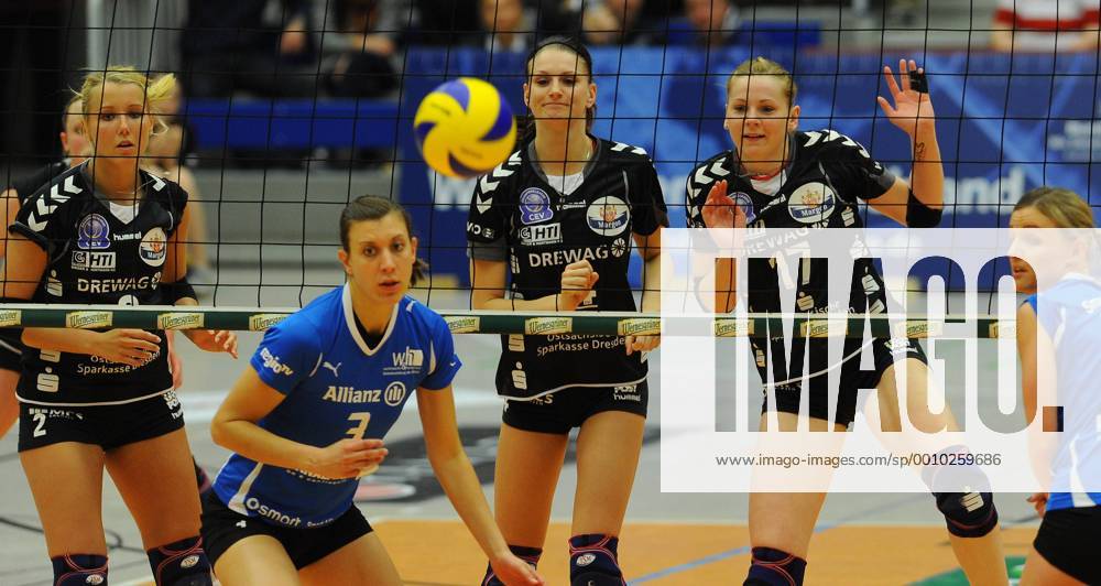 Hinterm Netz: Mareen Apitz, Stefanie Karg und Anne Matthes (alle ...