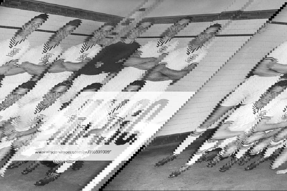 Football - Cardiff City team group 1959 1960 Back row L to R. D.Malloy