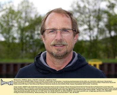 Co-Trainer Werner NOWAK, Portrait, Portraet, Porträt, Hochformat ...
