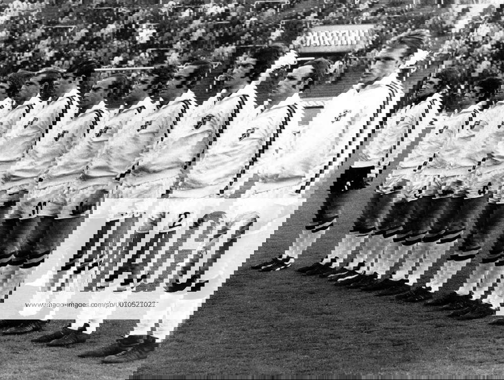 Mannschaftsvorstellung Belgien, v.li.: Torwart Christian Piot, Leon ...