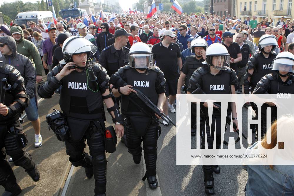 Russian hooligans before the match