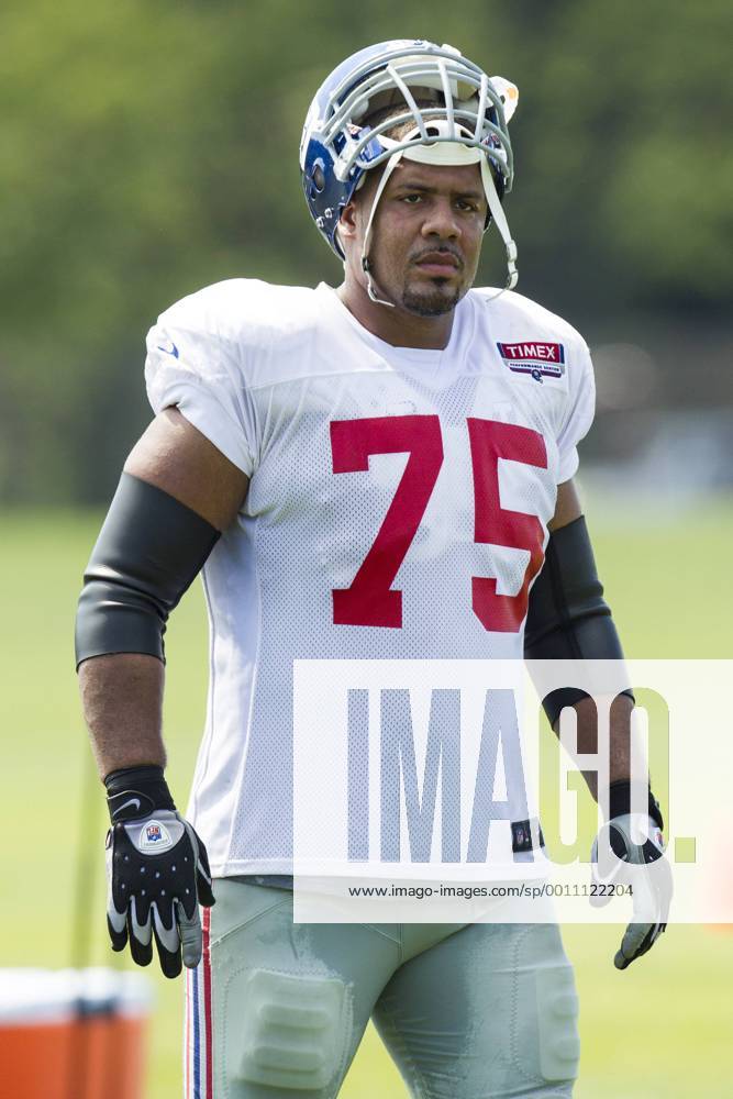 August 3, 2012: New York Giants tackle Sean Locklear (75) looks on with ...