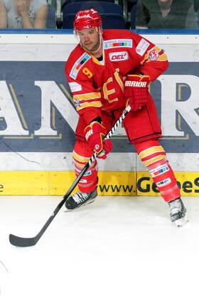 Tino Boos 9 von der DEG. Aus Vorbereitungsspiel zur Saison 2012 2013 ...