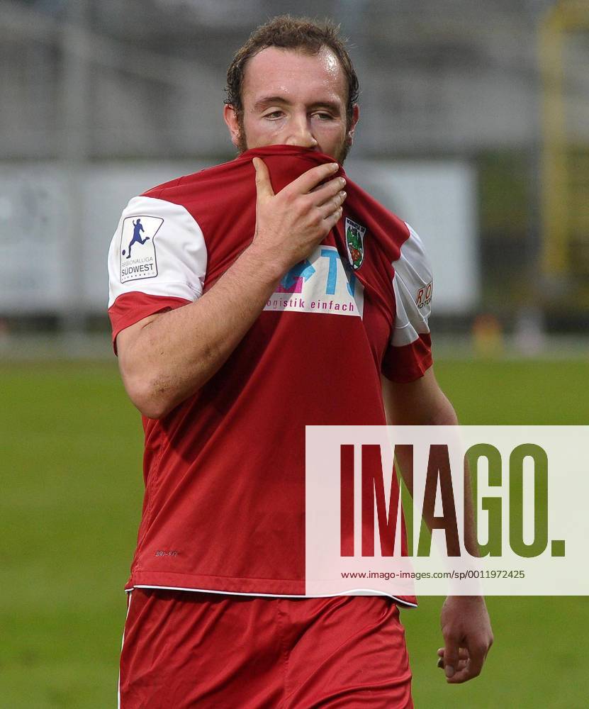 Lucas Oppermann, Wormatia Worms- 26, verlaesst enttäuscht den Platz, 24 ...