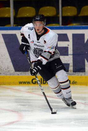 JH, Regionalliga West, Loewen Frankfurt 1B - Neusser EV v.l. Niklas ...