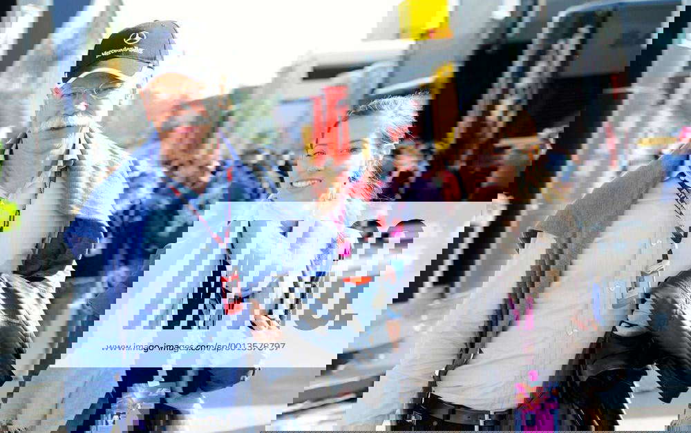 Dr. Dieter Zetsche mit Tochter Nora - Vorsitzender des Vorstand der ...