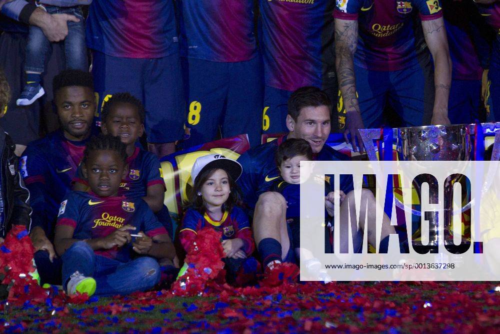 Lionel Messi with his son Thiago Messi and Alex Song with sons Kaylian ...