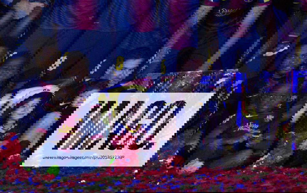 Lionel Messi with his son Thiago Messi and Alex Song with sons Kaylian ...