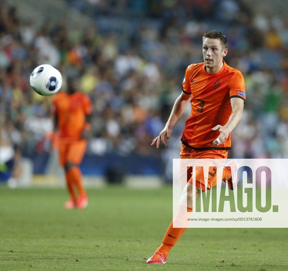Holland s Stefan de Vrij in action - Netherlands U21 vs Germany U21 ...