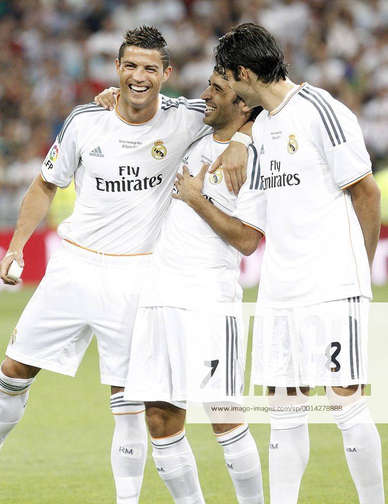 Real Madrid s Cristiano Ronaldo, Raul Gonzalez Blanco and Kaka during ...