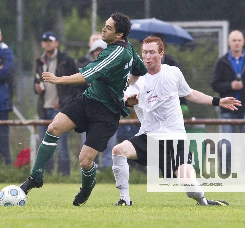 FC Viktoria Sindlingen (ws) - SG Wildsachsen (gn) v.l. Andreas Nagel ...