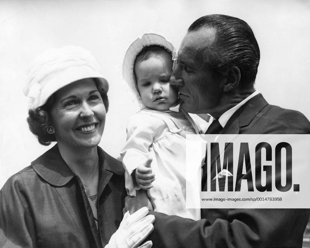 Tennis personality Fred Perry meets his wife and daughter Penny at ...